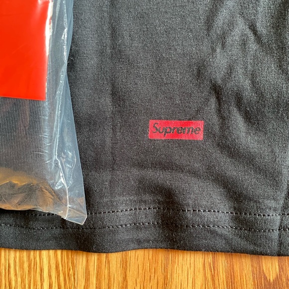 Supreme X Hanes | Underwear & Socks | New Supreme X Hanes Large Tee ...